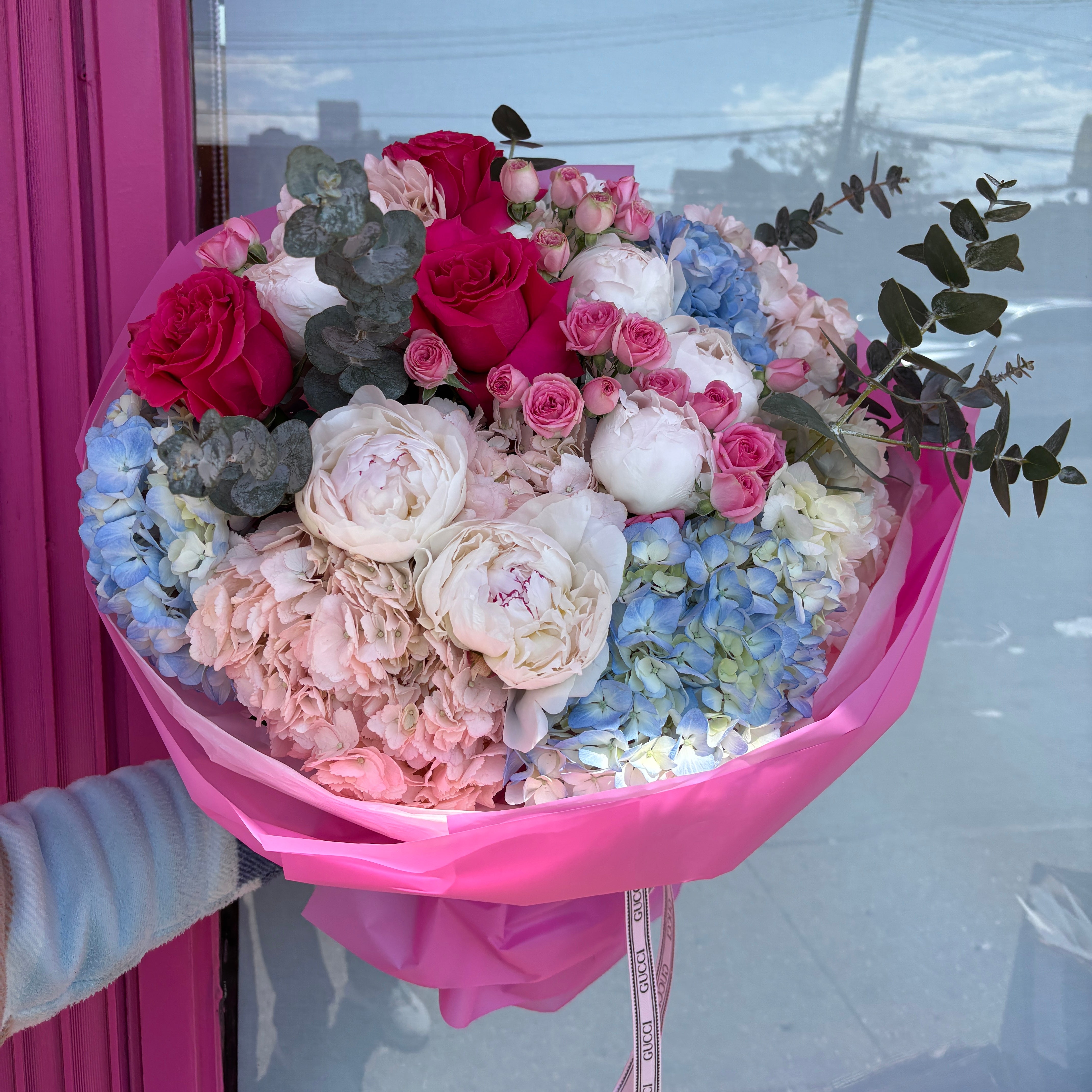 The Loving Grace Flower Bouquet – OH MY GOD FLOWERS